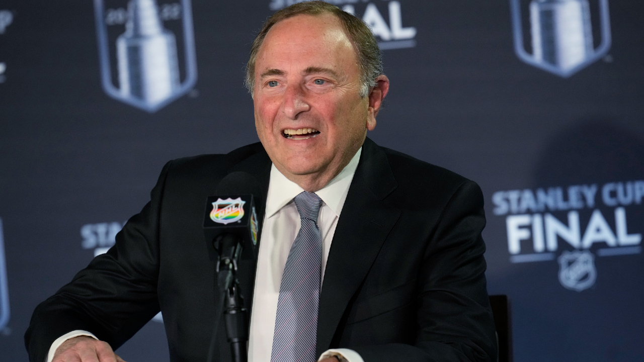 Bettman says NHL projected to set revenue record this season - Sportsnet.ca
