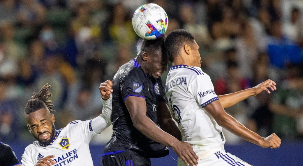 Raveloson scores two goals as Galaxy defeat Montreal