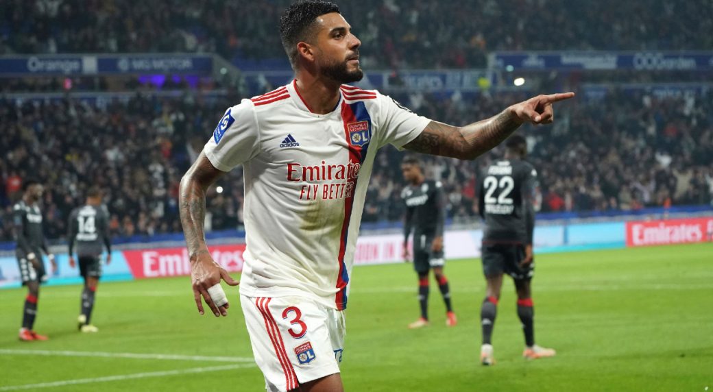 West Ham signs Italy left back Emerson Palmieri from Chelsea