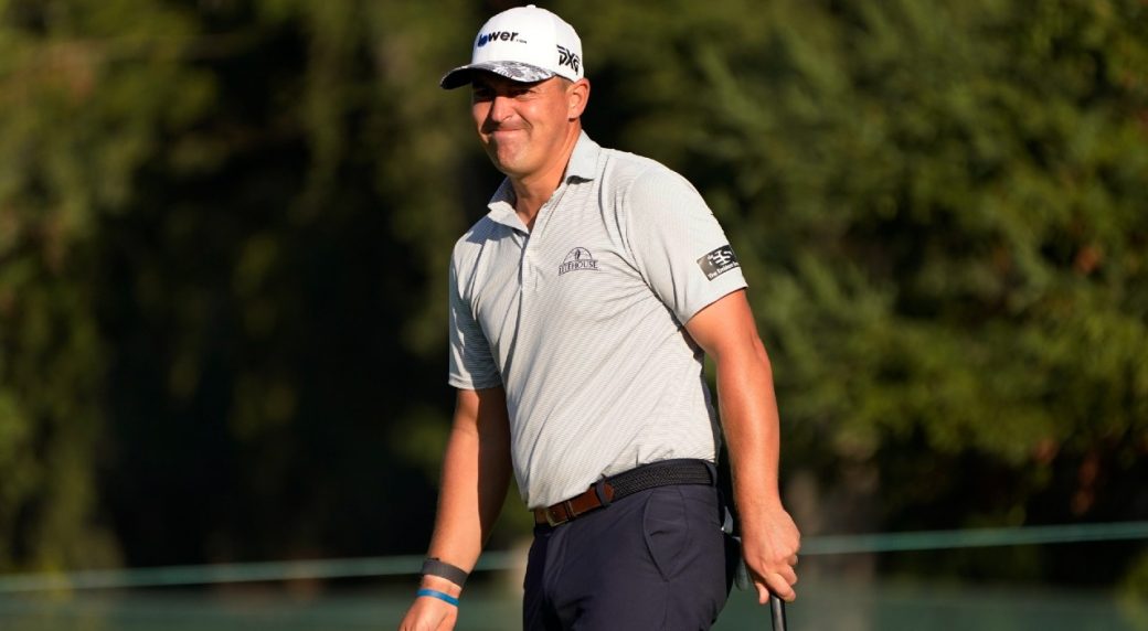 Justin Lower birdies 18th to take one-shot lead at Fortinet