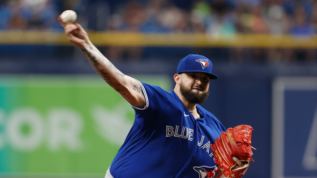 Manoah continues work at Blue Jays’ Dunedin complex, return date not set