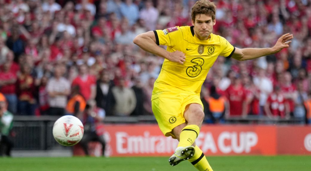 Barcelona closes deal with defender Marcos Alonso