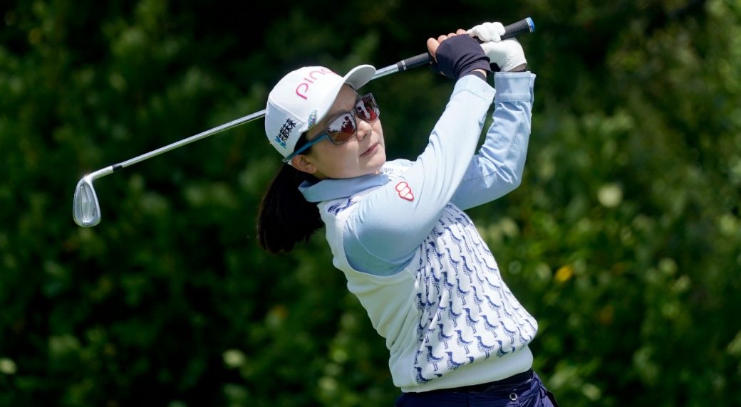 Uehara takes early lead as LPGA returns to Portland