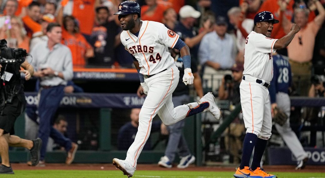 Mariners blow big lead as Robbie Ray gives up walk-off homer to Astros