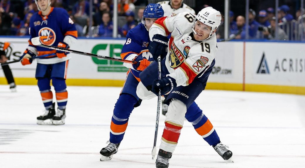 Tkachuk scores in Panthers debut as Florida beats Islanders