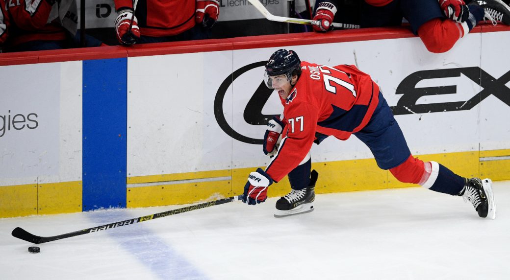 Capitals' Oshie leaves pre-season game with upper-body injury