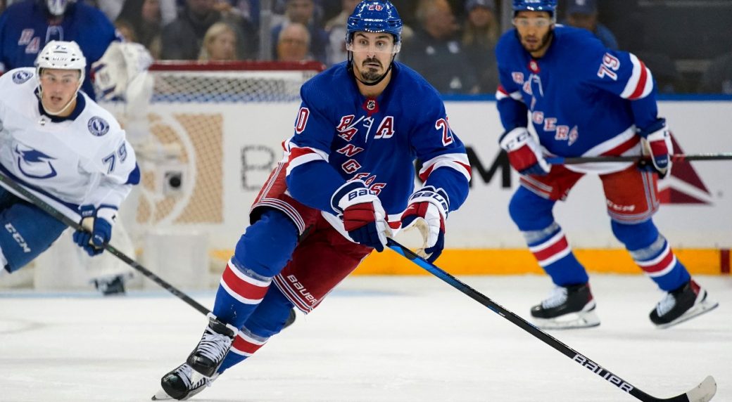 Zibanejad scores a pair, Rangers beat Lightning in opener