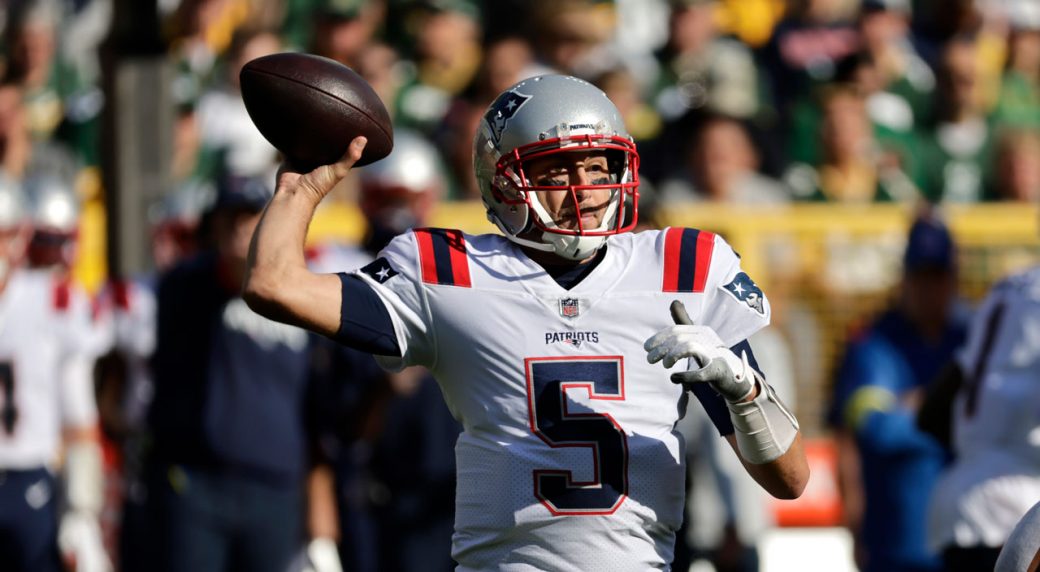 Patriots QB Brian Hoyer leaves with head injury, Bailey Zappe takes over