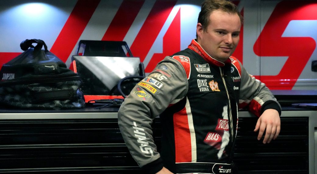 Custer holds off Allgaier, wins first NASCAR Xfinity Series title