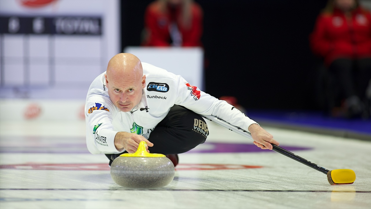 Koe beats McEwen to clinch playoff spot at GSOC's Boost National ...