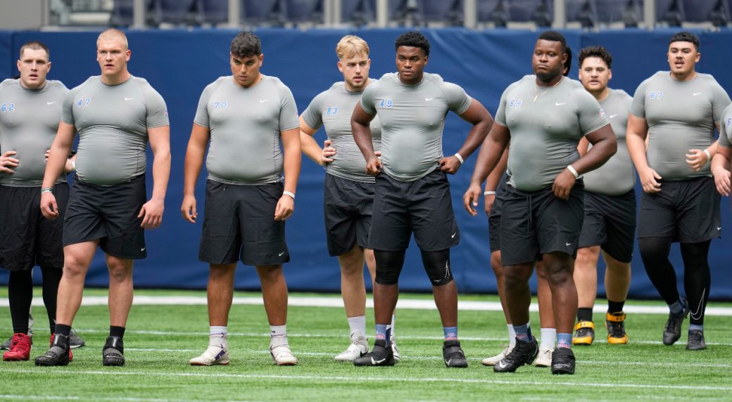 Nfl Offensive Lineman Shirtless