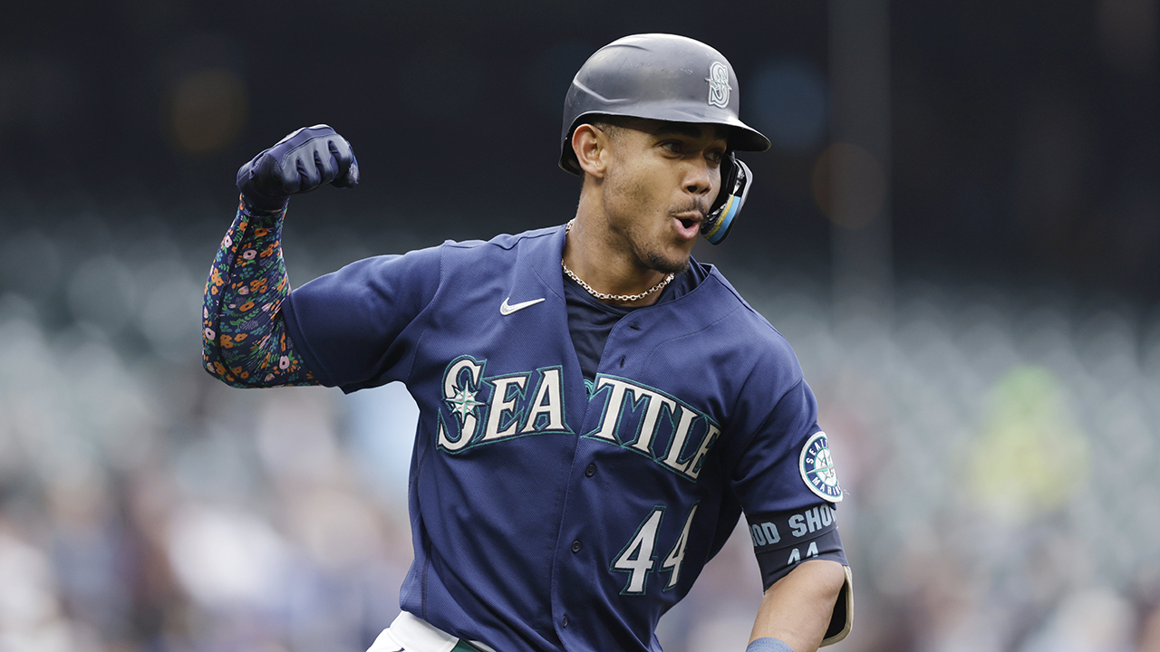 Julio Rodriguez, Michael Harris II win MLB Rookie of the Year Awards ...