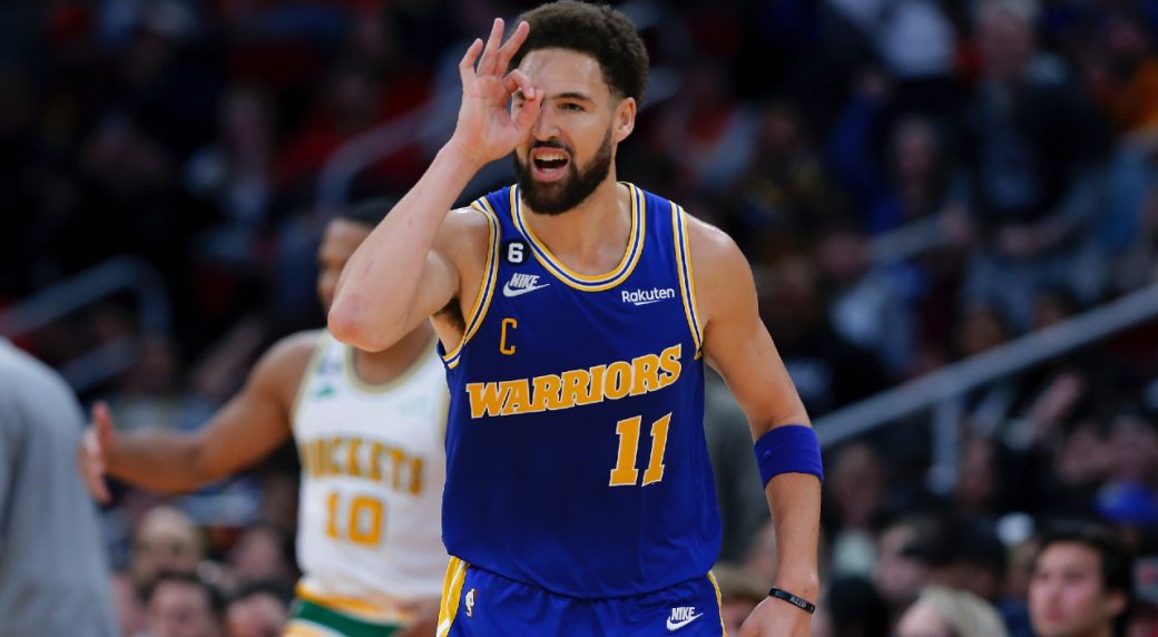 Thompson nets 41 points as Warriors beat Rockets to earn first road win