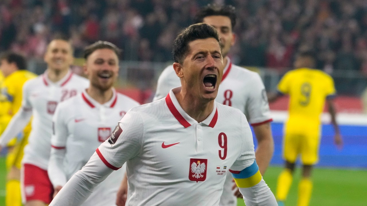 Robert Lewandowski front and centre as Poland names World Cup squad ...