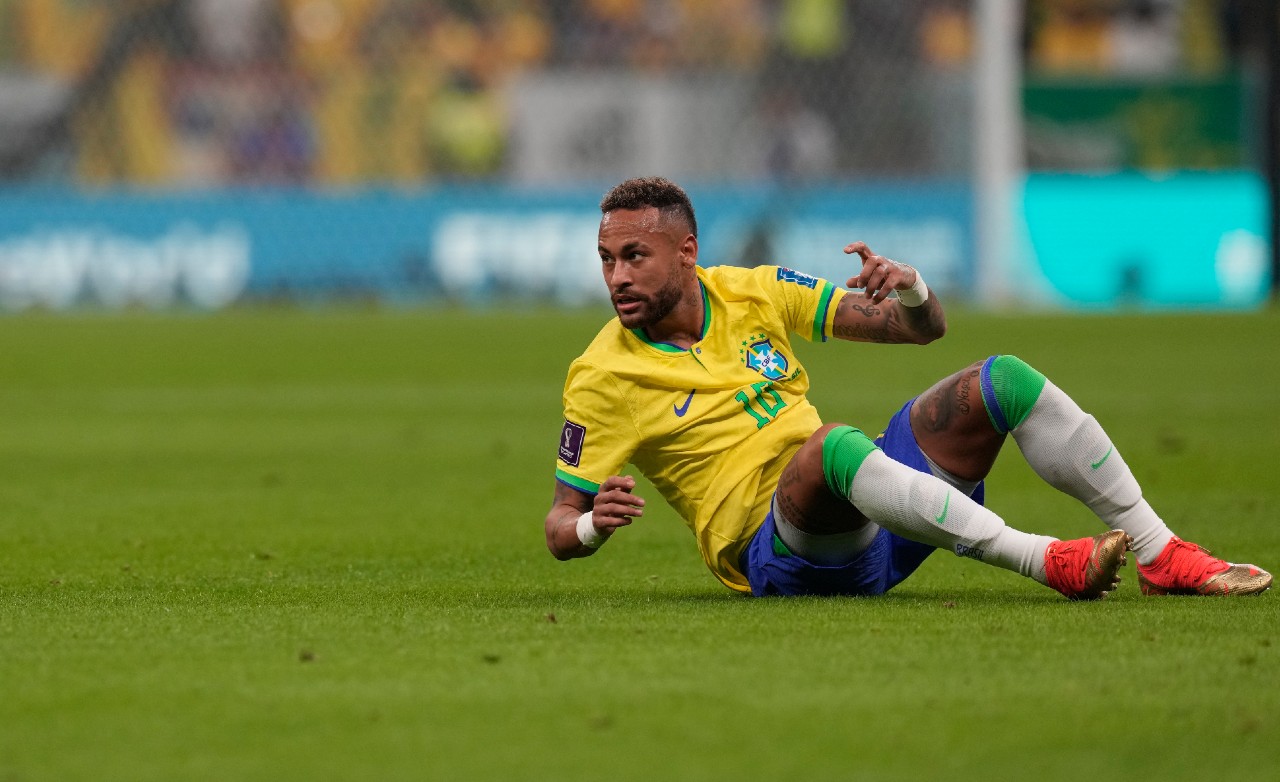 Neymar continues ankle treatment in pool at the World Cup - Sportsnet.ca