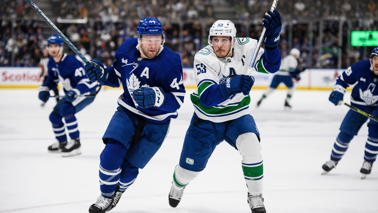 Maple Leafs rally in second period to defeat struggling Canucks ...