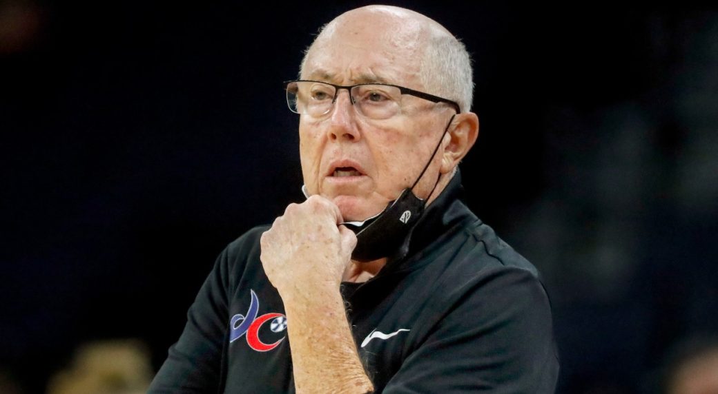 Mystics' Mike Thibault retires as coach, son Eric takes his place