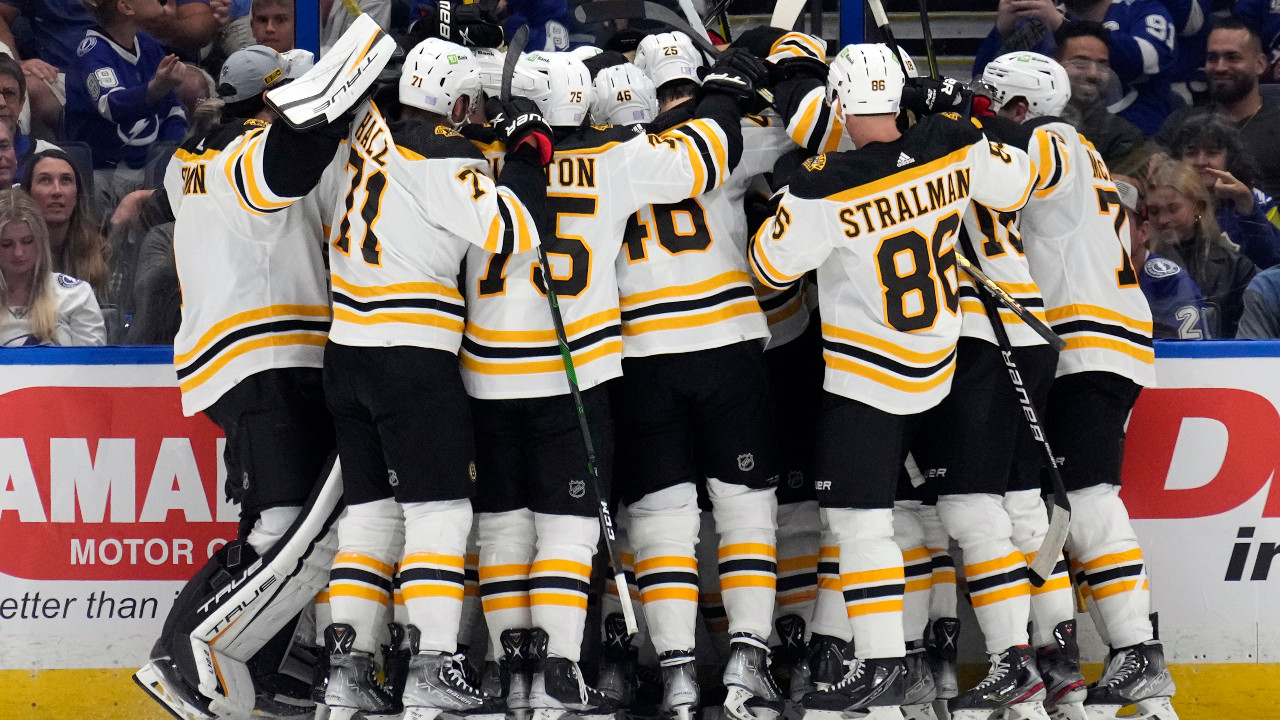 Bergeron gets 1,000th point as streaking Bruins beat Lightning ...