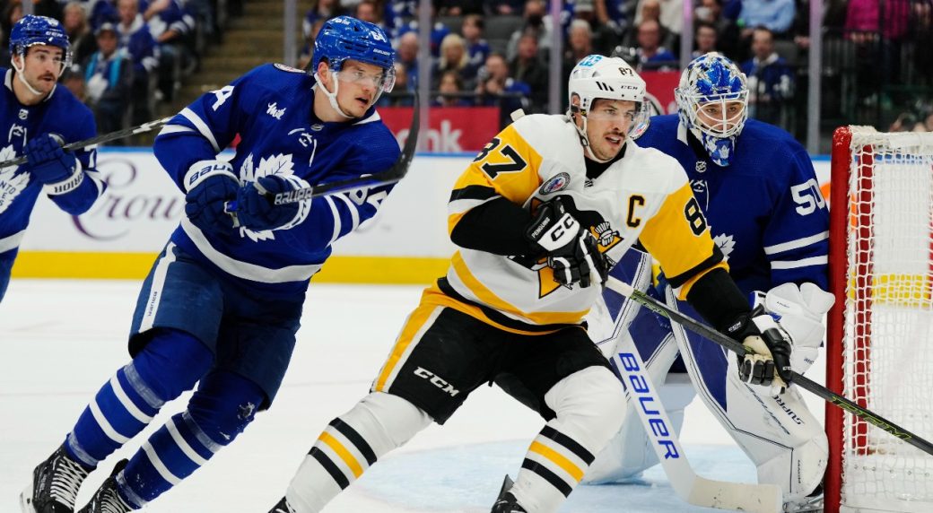 Maple Leafs' point streak comes to an end with loss to Penguins