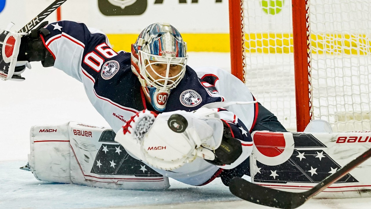 Blue Jackets goalie Elvis Merzlikins out 1-2 weeks with hip injury ...