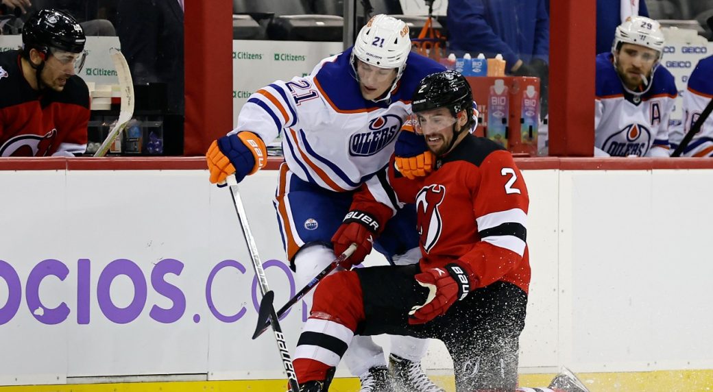 Red-hot Devils beat Oilers, extend win streak to 13 games