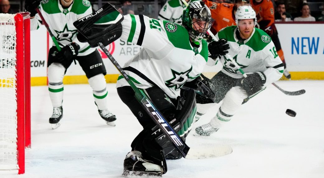 Stars goalie Scott Wedgewood day-to-day with upper-body injury