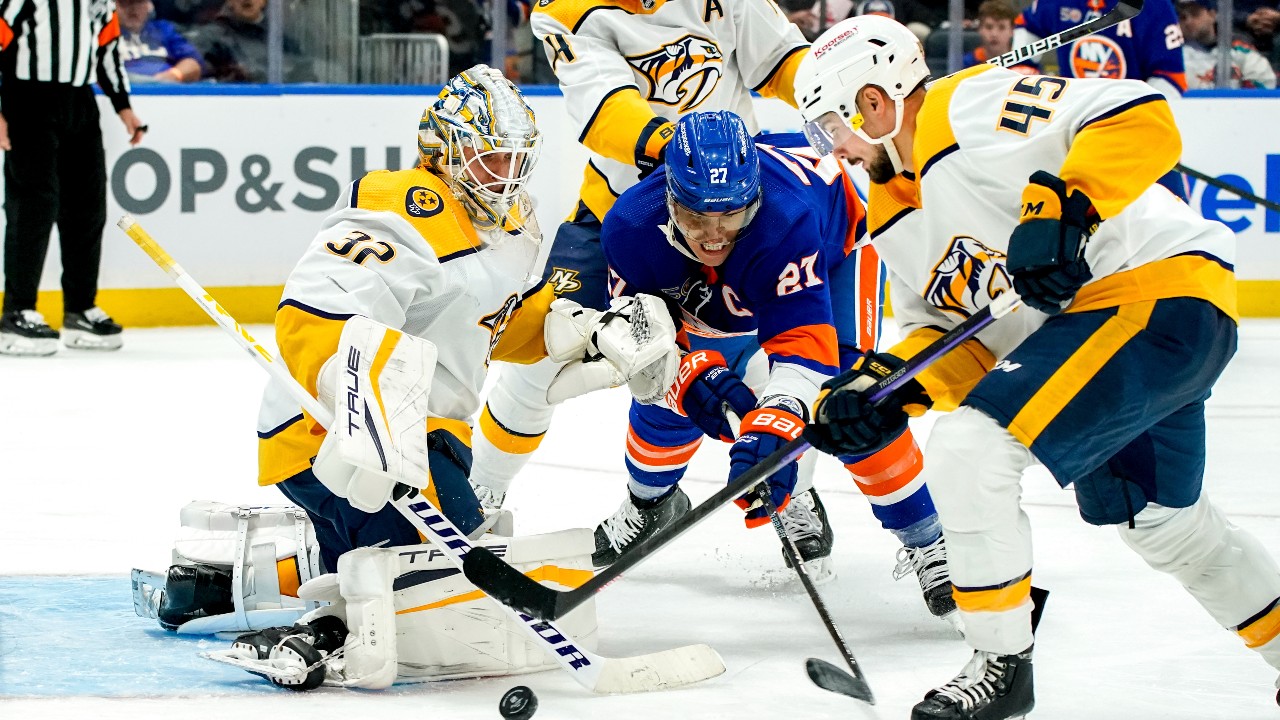 Predators sign goaltender Kevin Lankinen to one-year, $2M extension ...