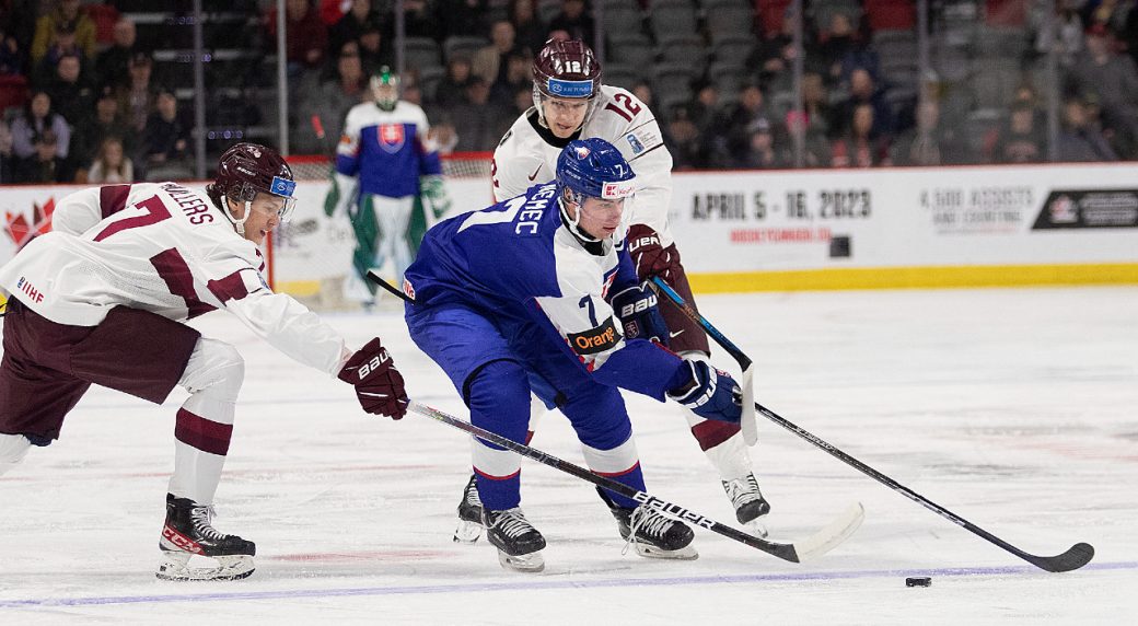 WJC Roundup: Goalie Adam Gajan stops 28 shots as Slovakia blanks Latvia
