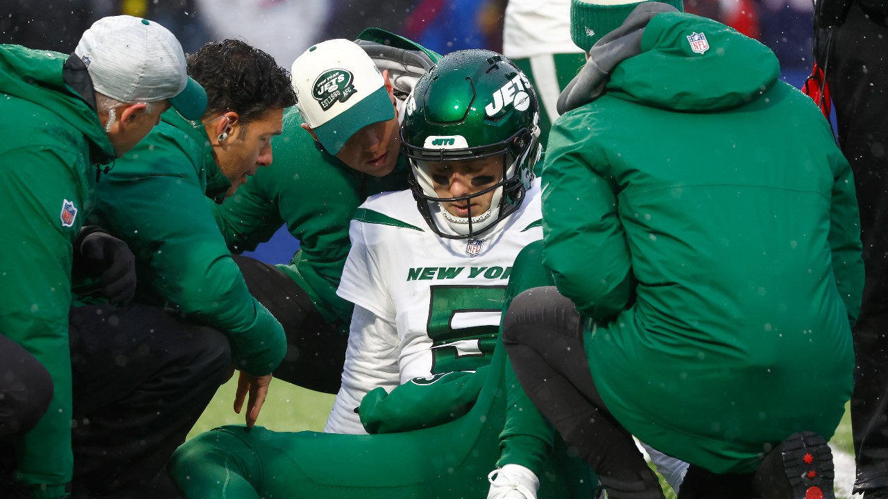 Jets QB White says ribs 'good,' waiting on doctors' clearance ...
