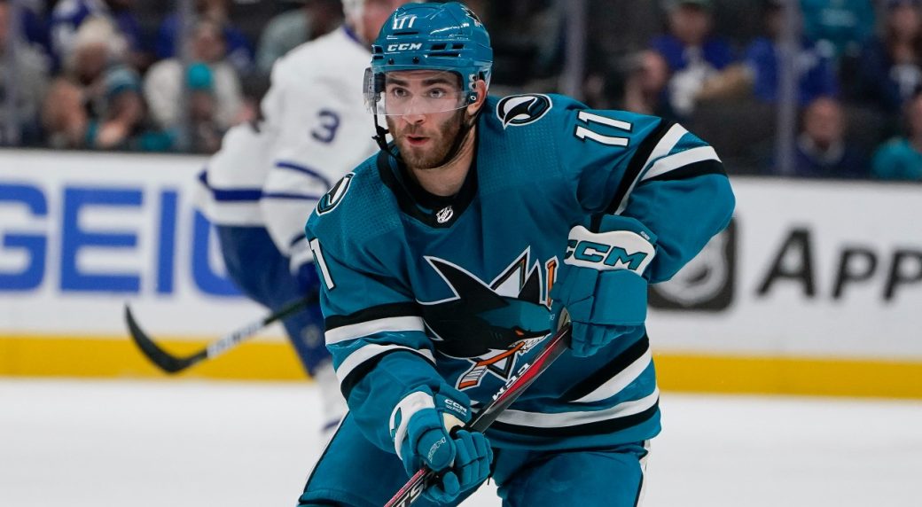 Sharks re-sign Luke Kunin to one-year deal