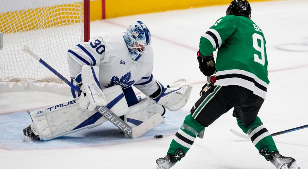 Matt Murray 'perfect' in chaotic, character win for Maple Leafs