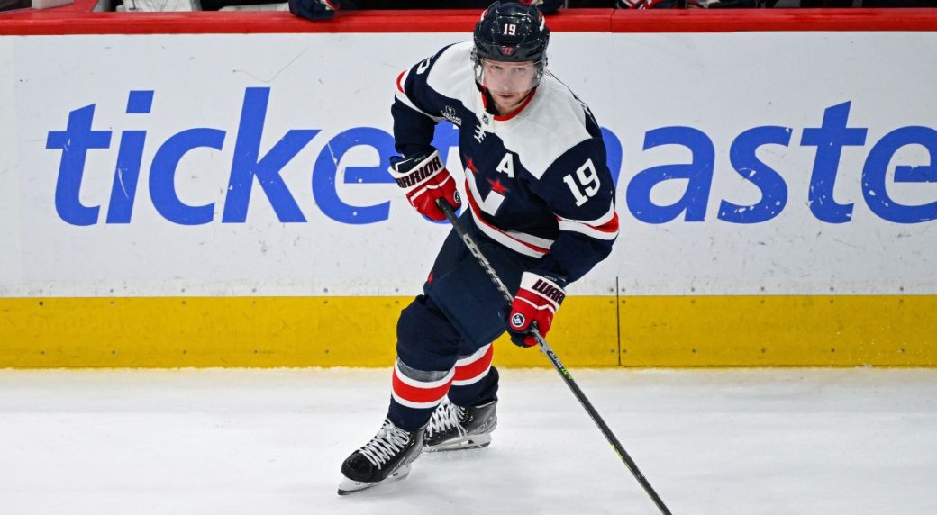 NHL Roundup: Backstrom and Wilson return, Capitals take down Blue Jackets