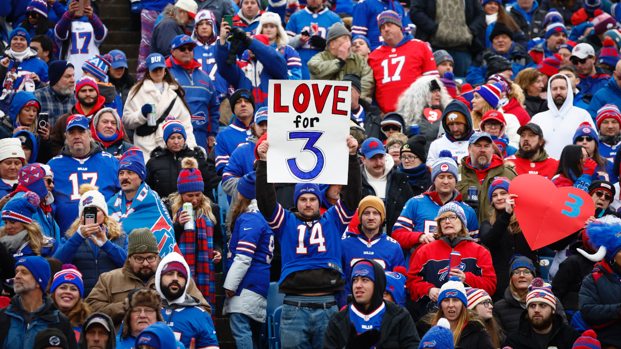 Bills Mafia honours Hamlin with giant get well card, more - Sportsnet.ca