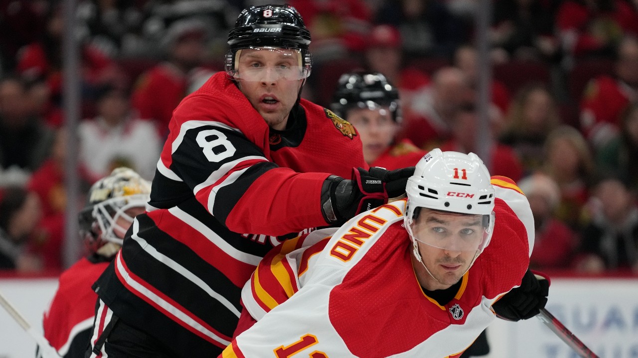Domi scores OT winner to lift Blackhawks over Flames - Sportsnet.ca