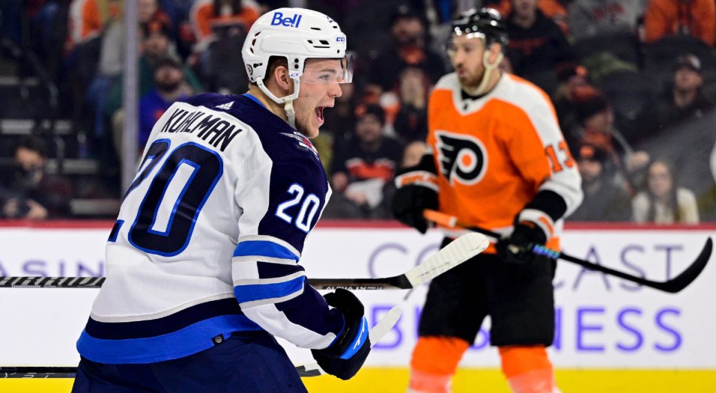 Early three-goal lead helps Jets defeat Flyers