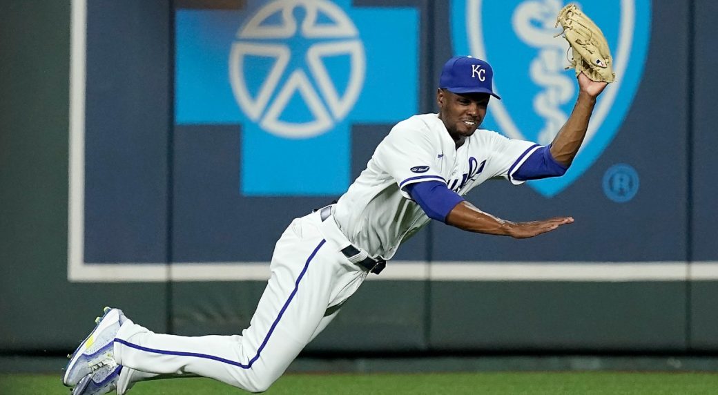 Twins acquire veteran outfielder Michael A. Taylor from Royals