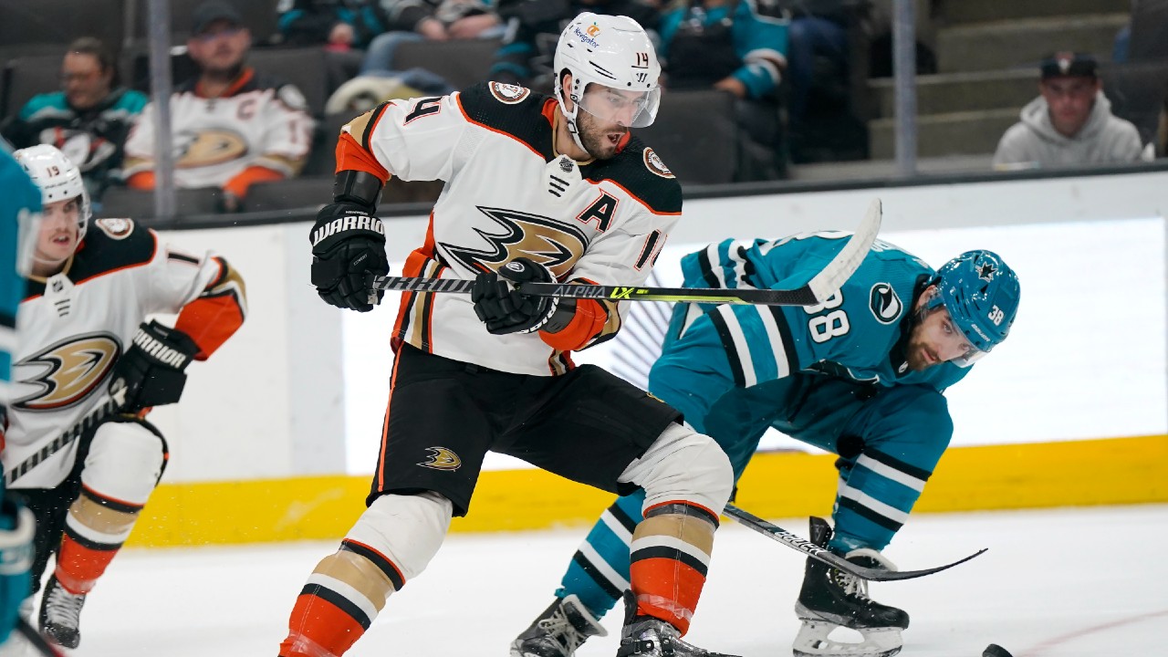 Oilers acquire forwards Adam Henrique, Sam Carrick in trade with Ducks ...