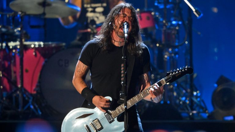 Dave Grohl says 'thank you, Canada' in Crown Royal Super Bowl ad ...
