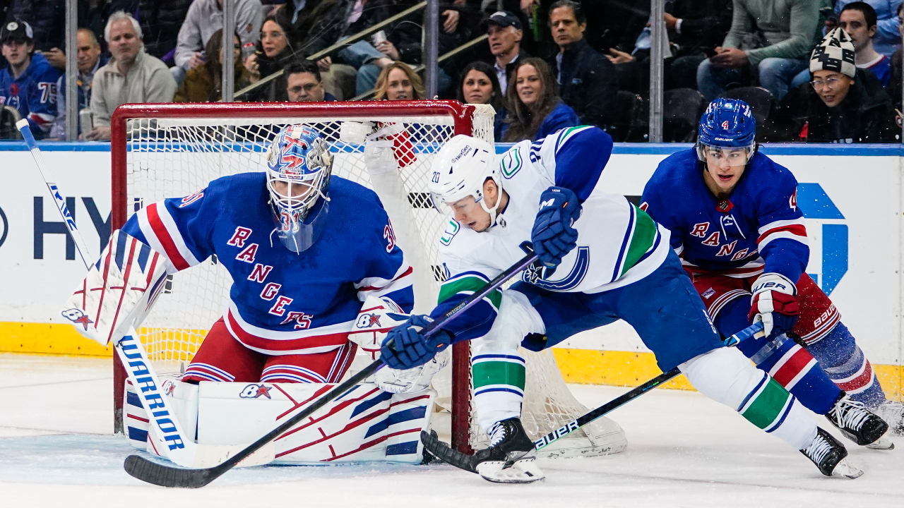 Despite strong efforts and late push, Canucks fall to Rangers - Sportsnet.ca