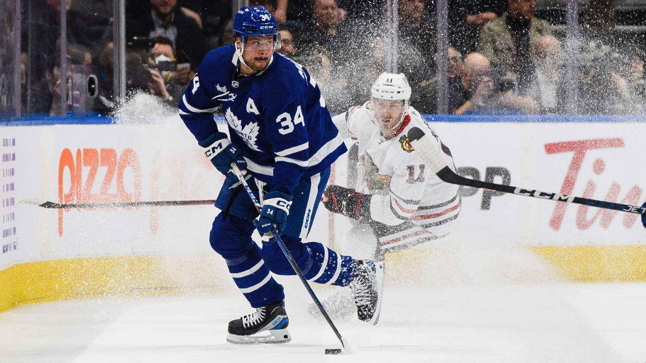 Matthews has two points in return from injury, Maple Leafs down Blackhawks