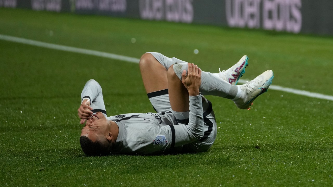 Injured Mbappe out for three weeks, will miss Bayern first leg ...