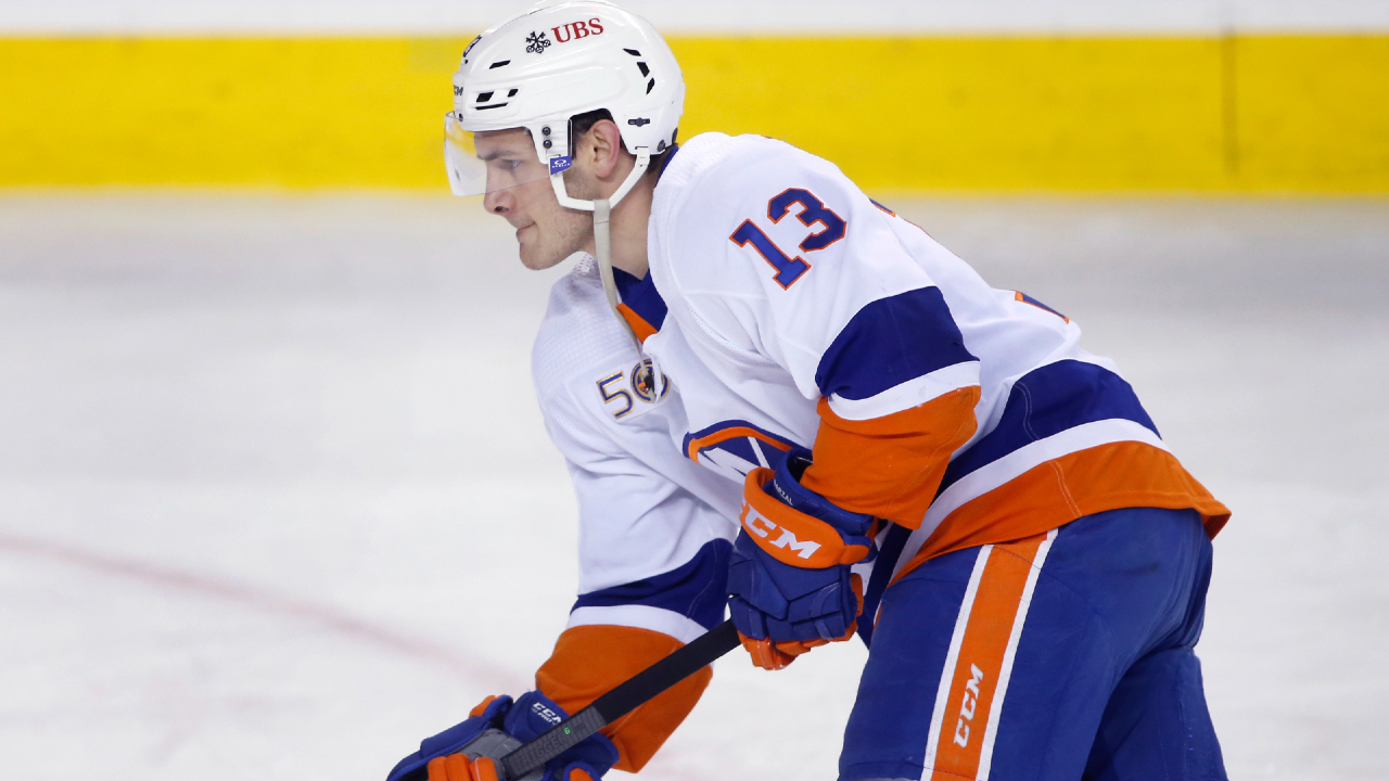 Islanders' Barzal suffers lower-body injury against Bruins - Sportsnet.ca
