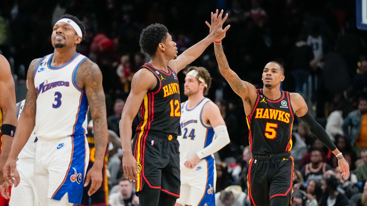 Hawks top Wizards to sweep critical two-game set at Washington ...