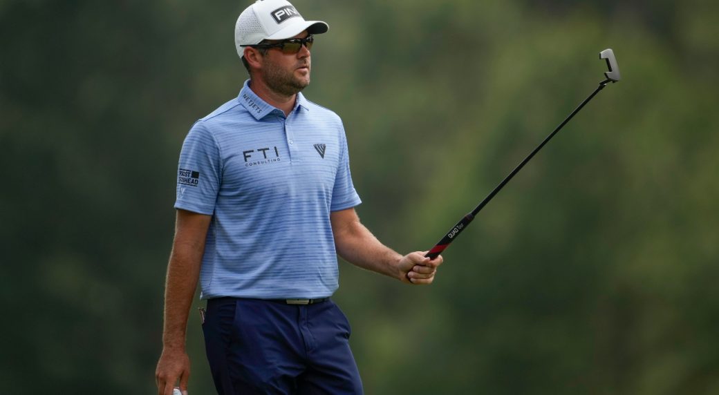 Masters Notebook: One bad hole costs Conners, putter lets Woods down