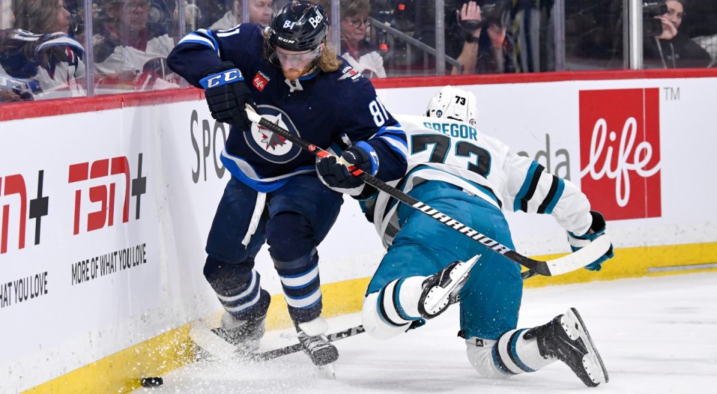 Jets inch closer to playoffs with crushing win over Sharks