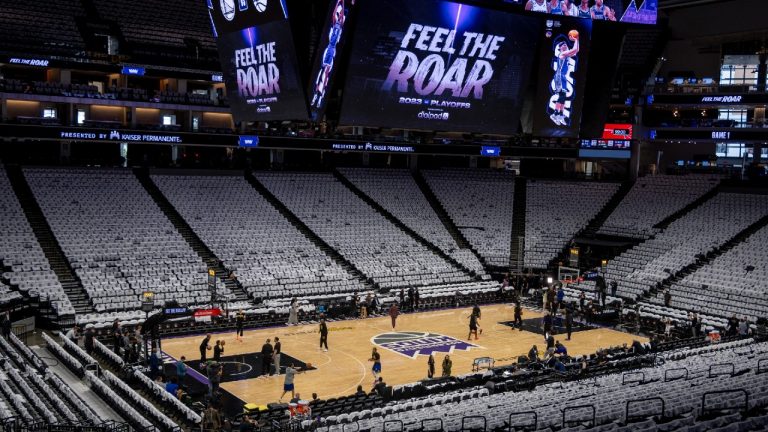 Kings, rapper E-40 cite 'misunderstanding' for ejection - Sportsnet.ca