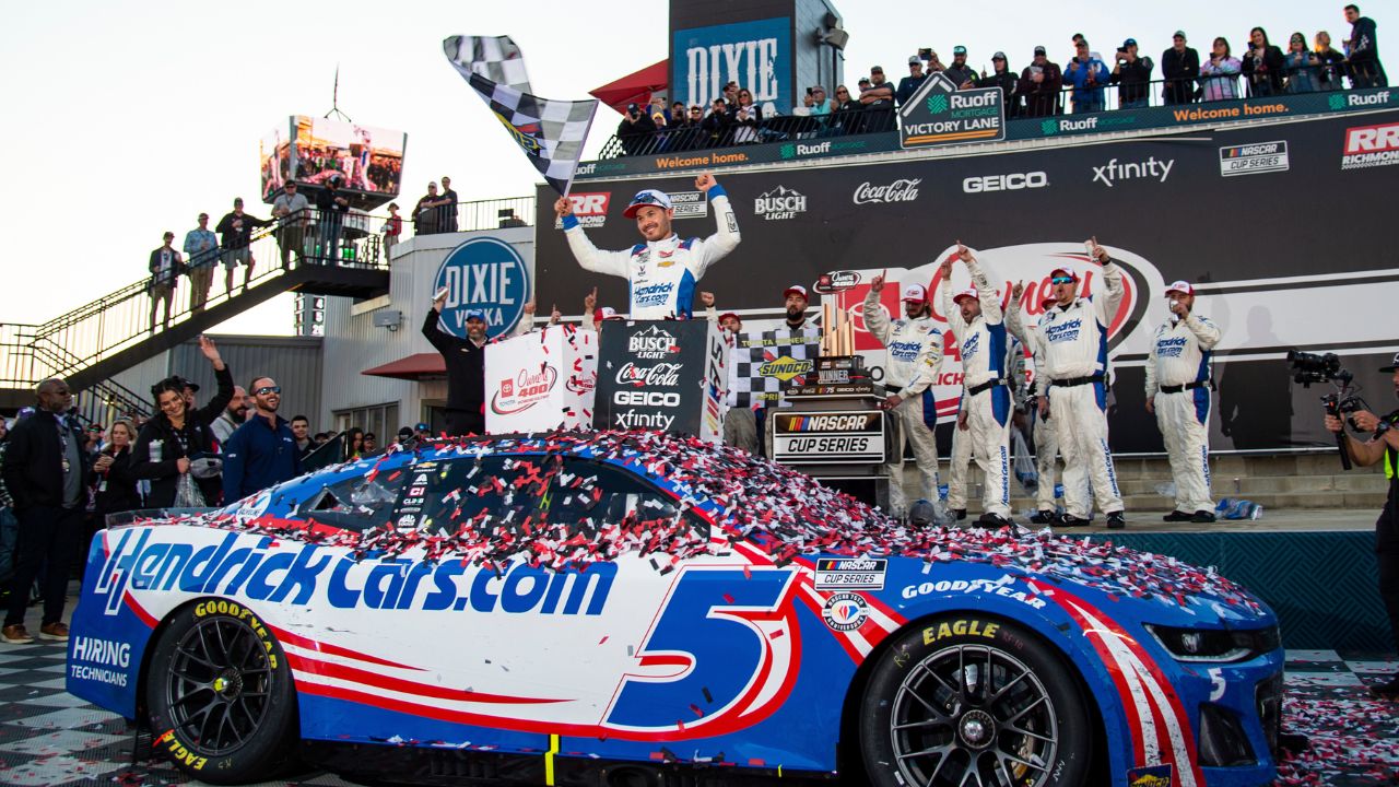 Larson pulls away from Logano at Martinsville, wins second race of ...