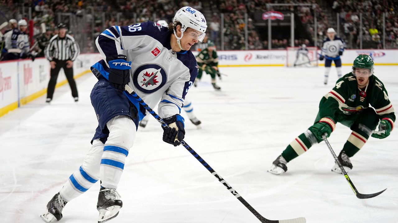 Winnipeg Jets re-sign Canadian forward Morgan Barron - Sportsnet.ca