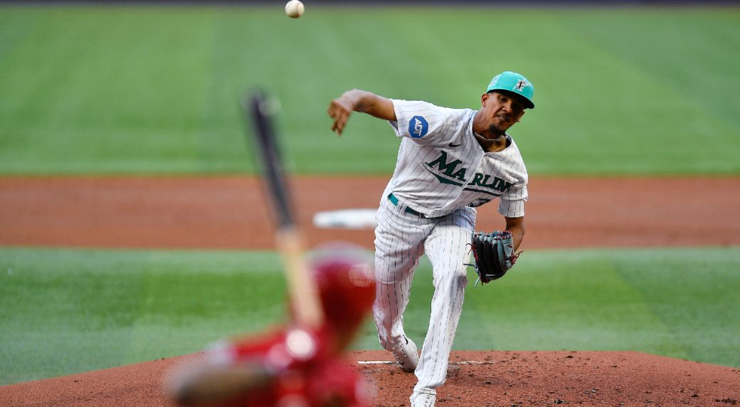 Fraley homers twice, hits tiebreaking shot as Reds beat Marlins to ...