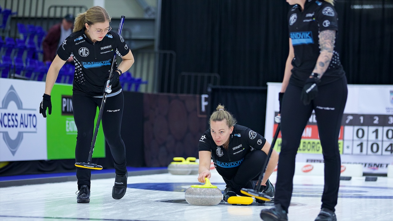 Team Hasselborg hang on to beat Team Homan in extra end at Champions ...